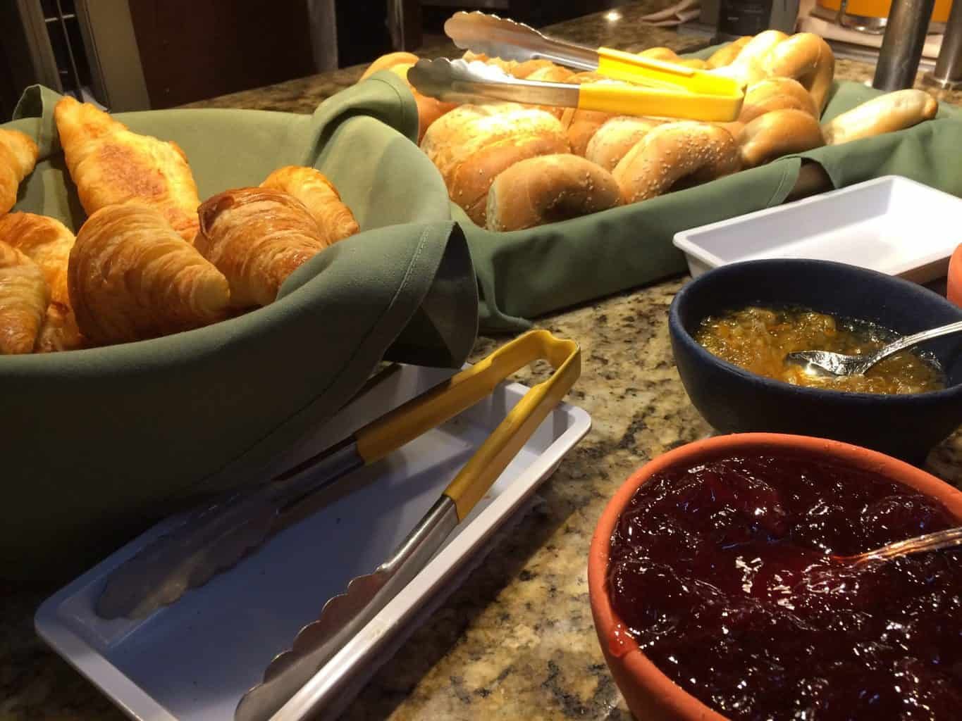 The Ultimate Boma Breakfast Review at Disney's Animal Kingdom Lodge ...